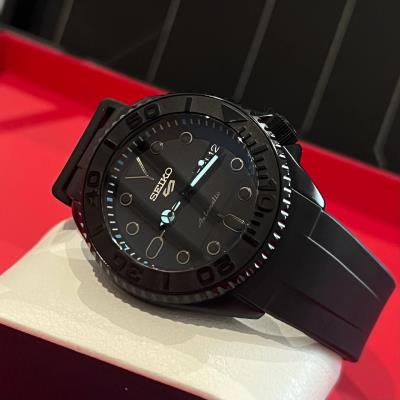 Minhshop.vn - Đồng Hồ Seiko ‘Mod’ Rubber Strap Blue Minutes Black