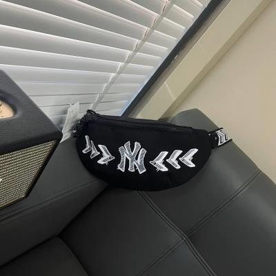 Minhshop.vn - TÚI MLB THIN BALL HIP SACK NEW YORK YANKEES [3AHSM032N-50BKS]
