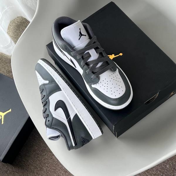 Minhshop.vn - Giày Nike Air Jordan 1 Low GS 'Iron Grey' [553560 152]